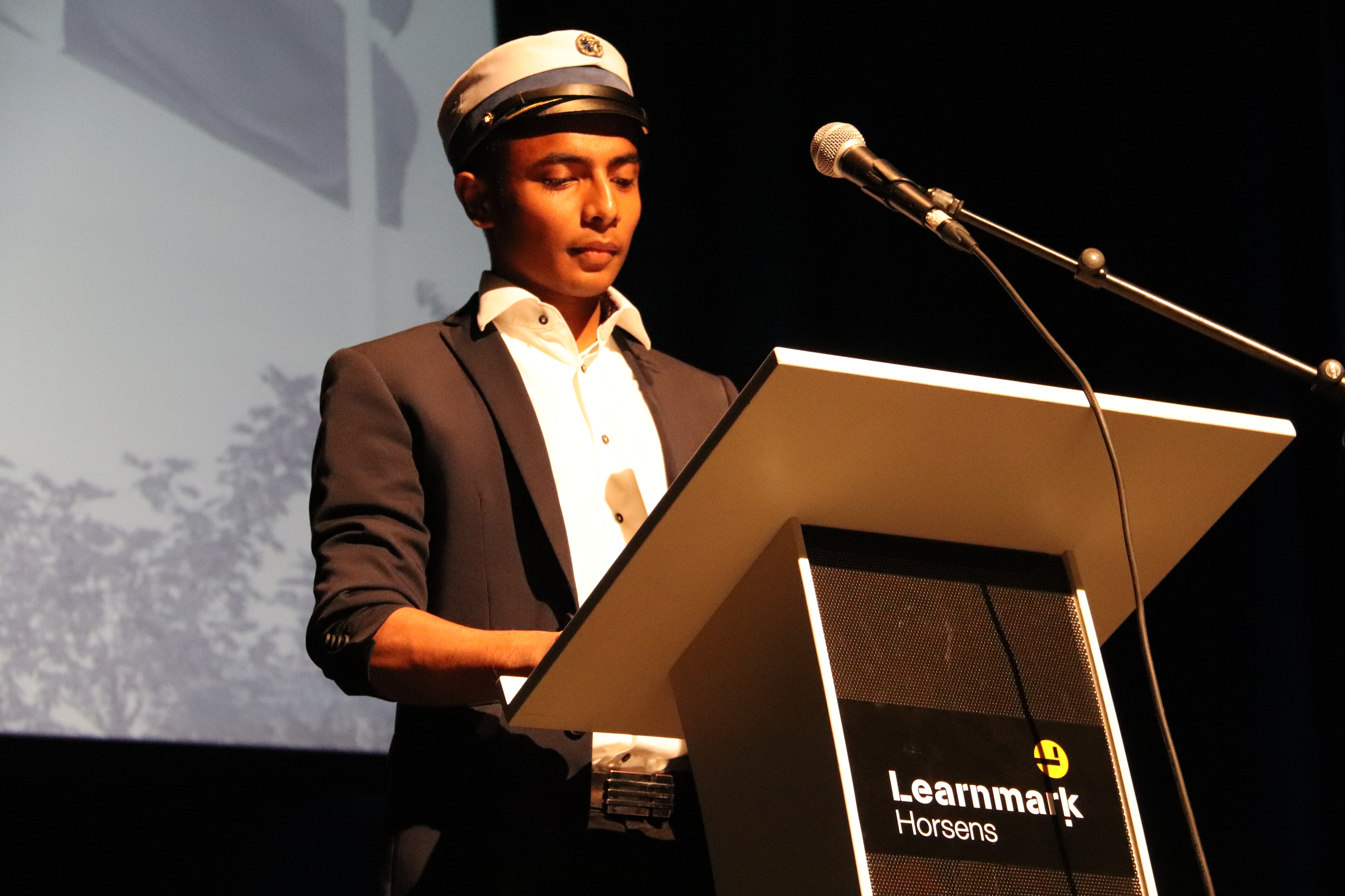 HHX-student Caspers tale til studenterne